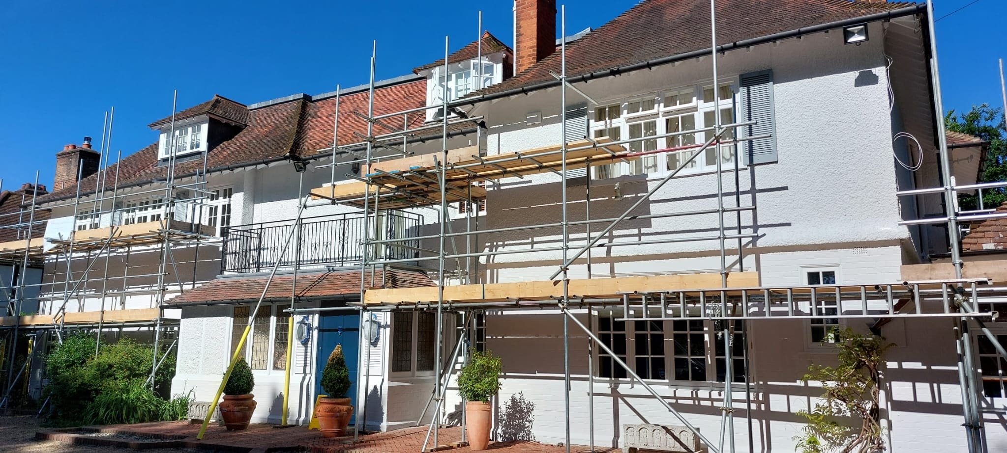 10 Signs That Your House Exterior Needs Repainting: Full Guide – Marshels